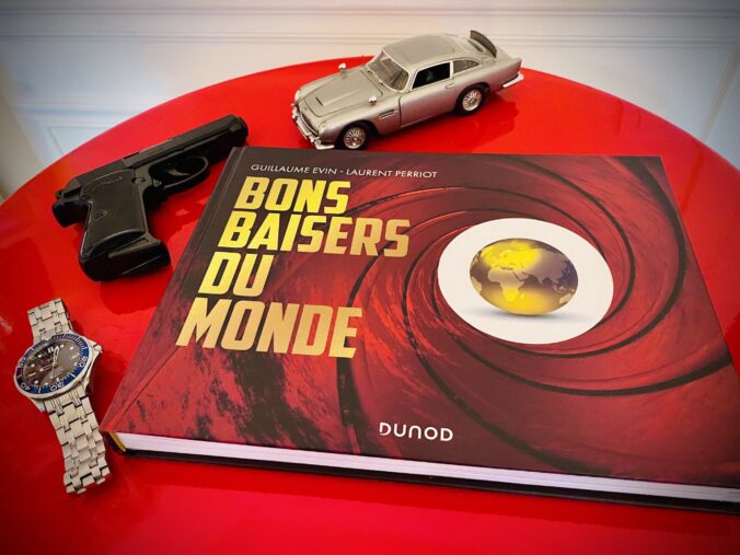 THE WORLD ACCORDING TO BOND as a new publication maps and documents 007 ...
